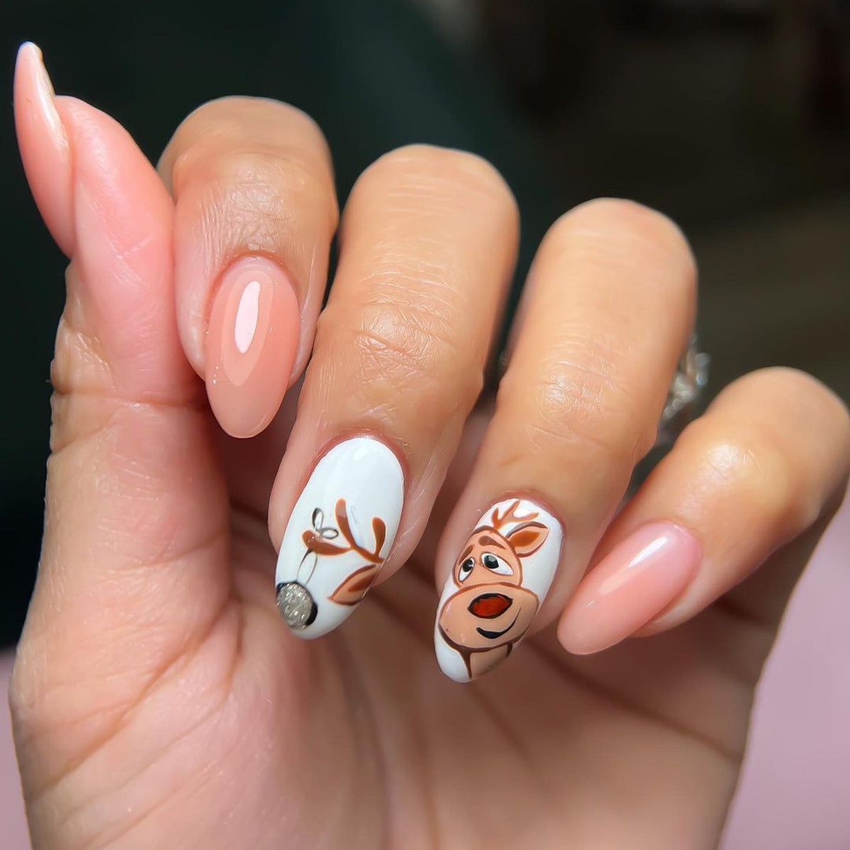 Ornament On Rudolph Medium Oval White Holiday Press On Nails – RainyRoses